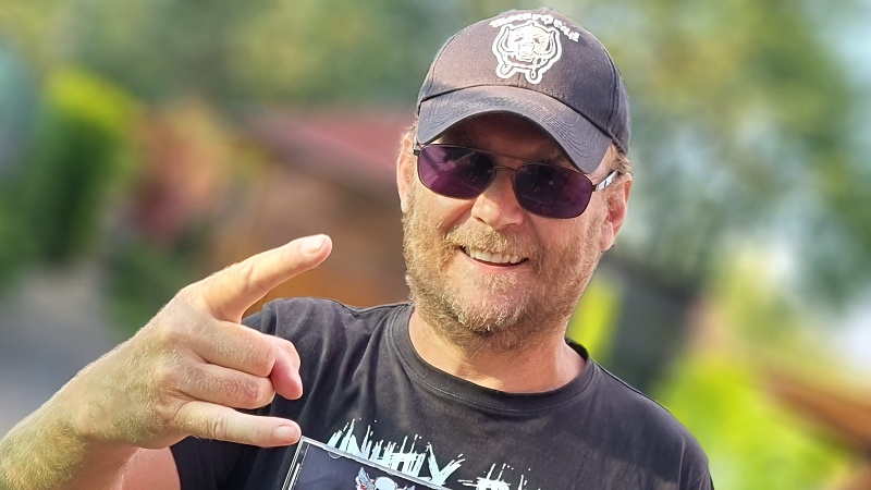 Jindra Novotný, Ocelot: Jediná vize je hrát, nad tím není o čem ...